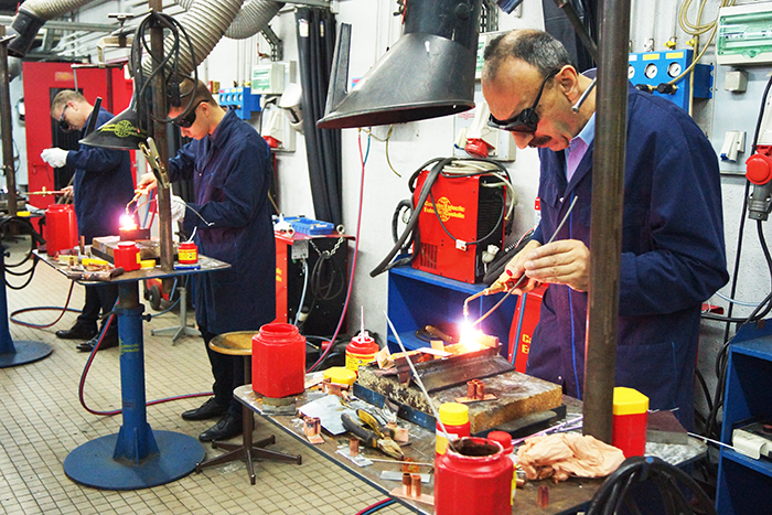 Le Centre de Formation Castolin, avec le siège à Villebon-sur-Yvette ...